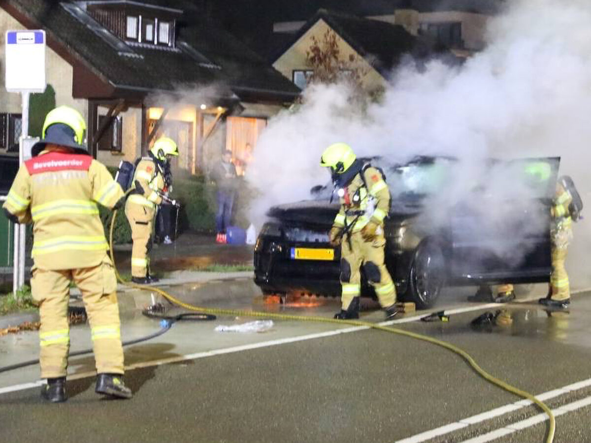 CRS case study: Hybrid Range Rover catches fire while being driven ...