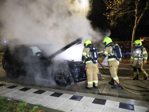 CRS case study: Hybrid Range Rover catches fire while being driven ...