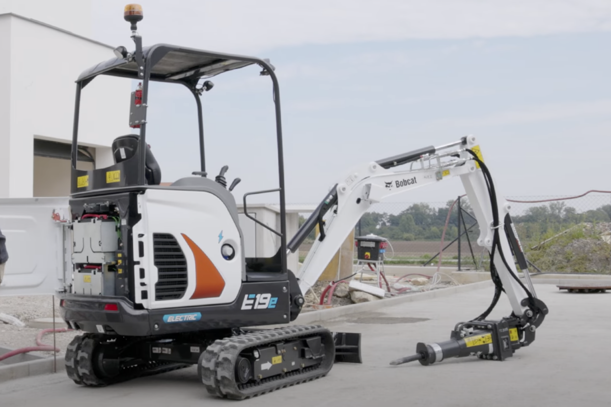 Bobcat electric excavators in the CRS - Moditech